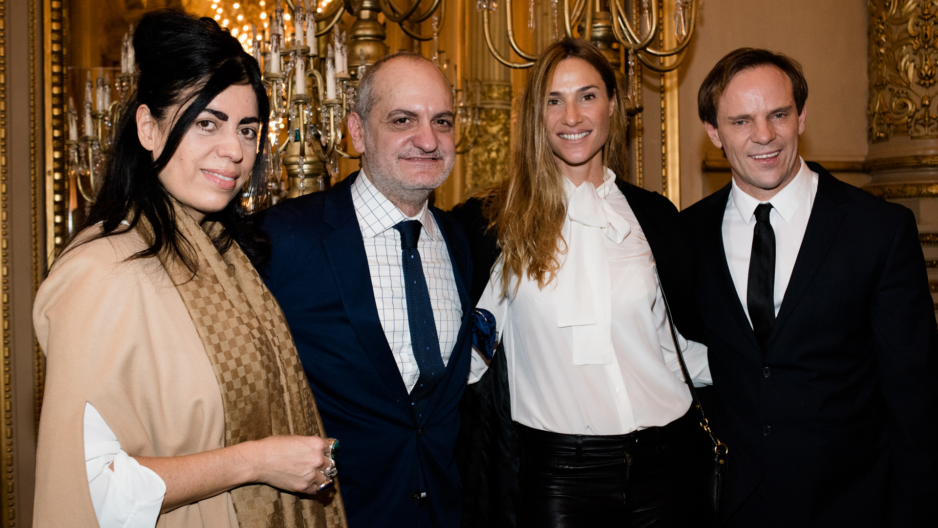 El gran desfile de Laurencio Adot en el Teatro Colón – Infobae ...