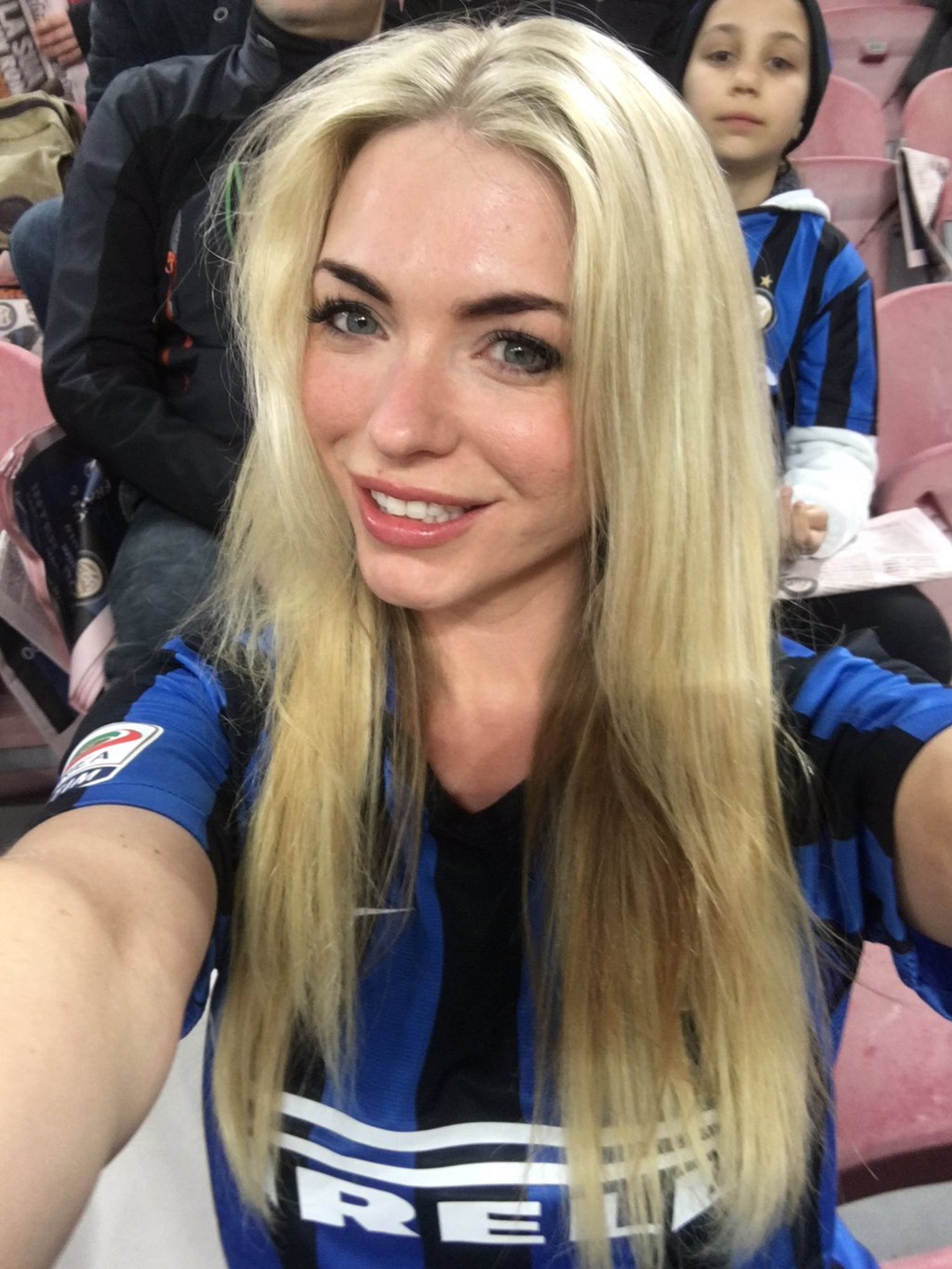 April Summerss Instagram Twitter And Facebook On Idcrawl