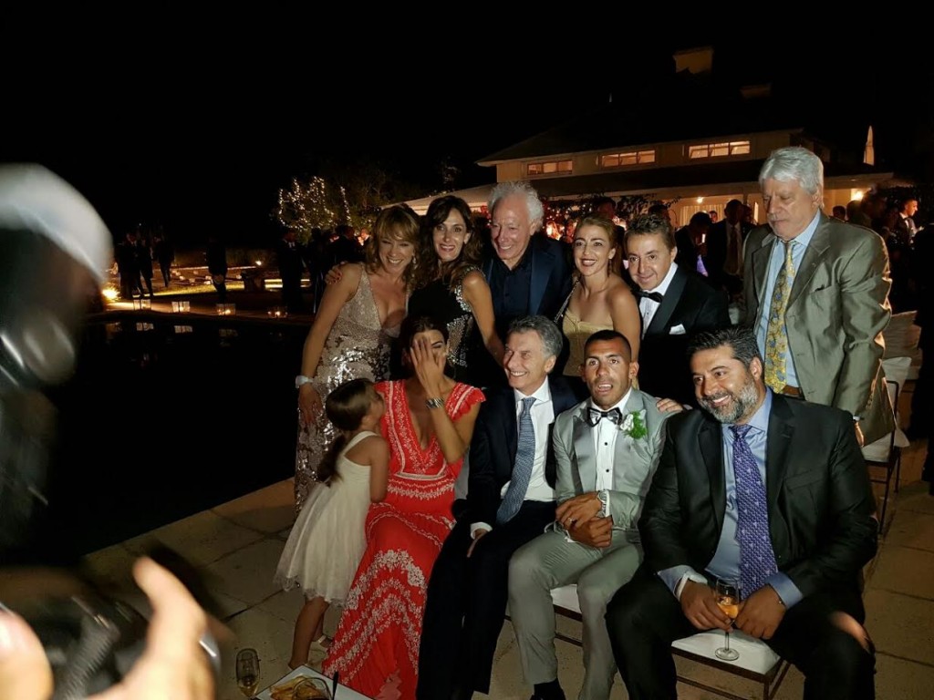 Mauricio Macri Juliana Awada Y Antonia En El Casamiento De Tevez En 6863