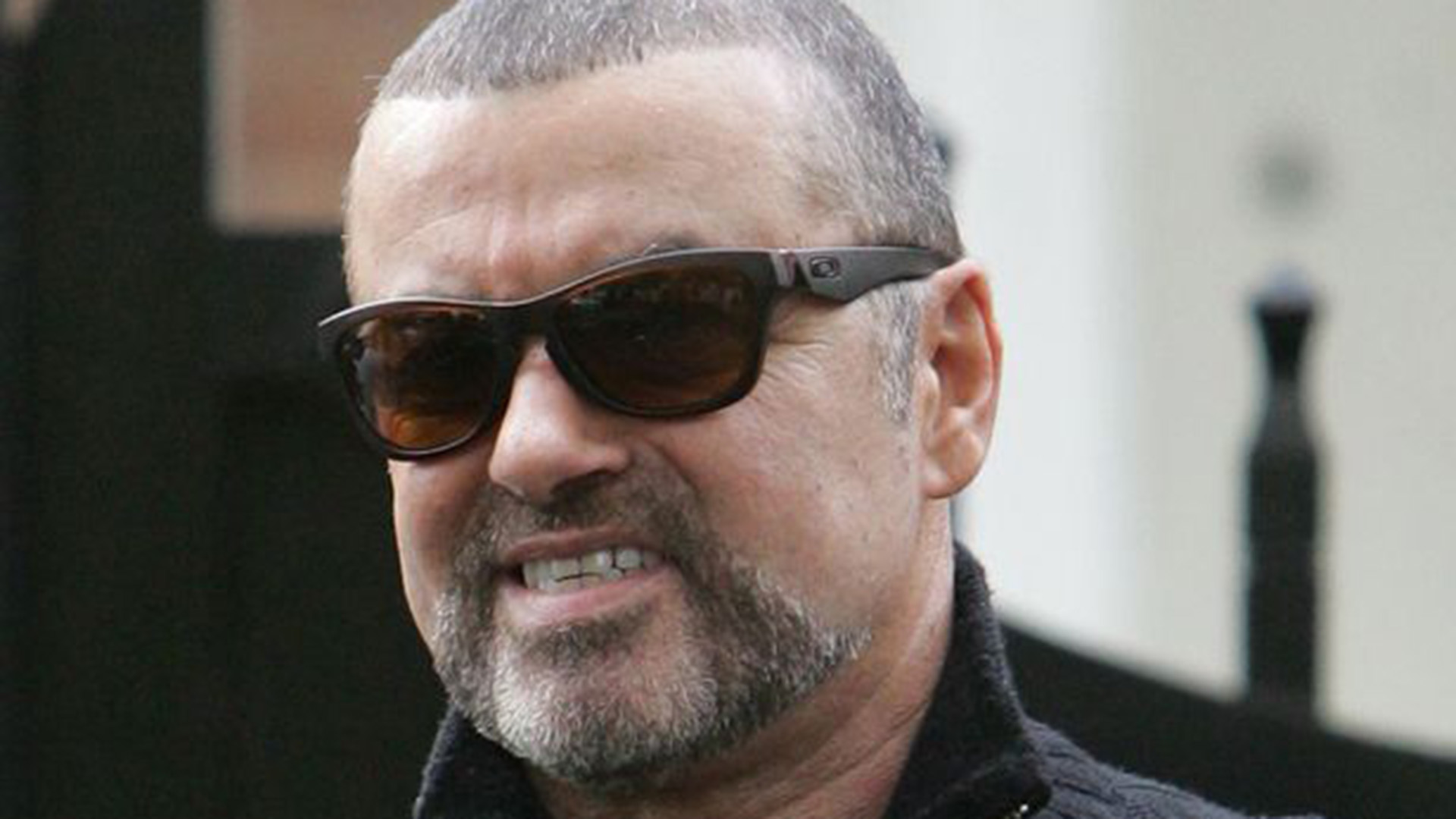 GEORGE MICHAEL SE ENCONTRABA SÓLO Y DERROTADO POR LAS DROGAS EL DIA DE ...