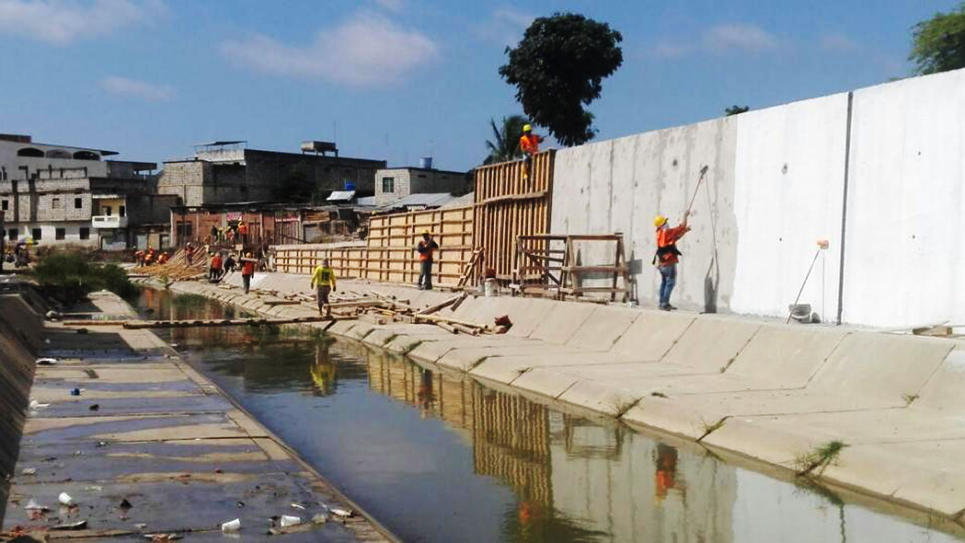 Crisis Fronteriza Ecuador Construye Un Muro Y Perú Llamó A Consulta A