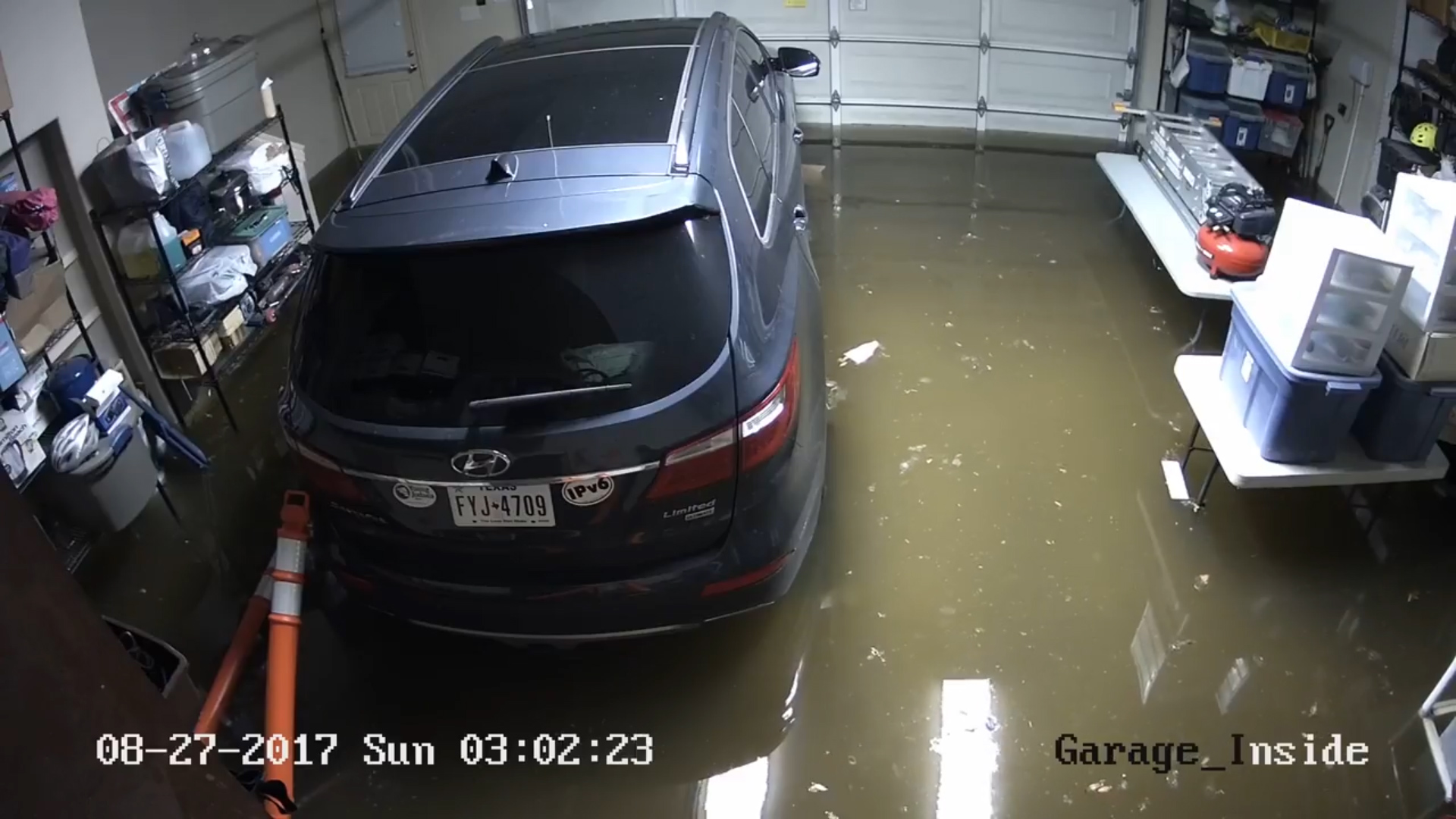 Huracán Harvey Puso Una Cámara En Su Garaje Y Vio Cómo Se Inundaba En
