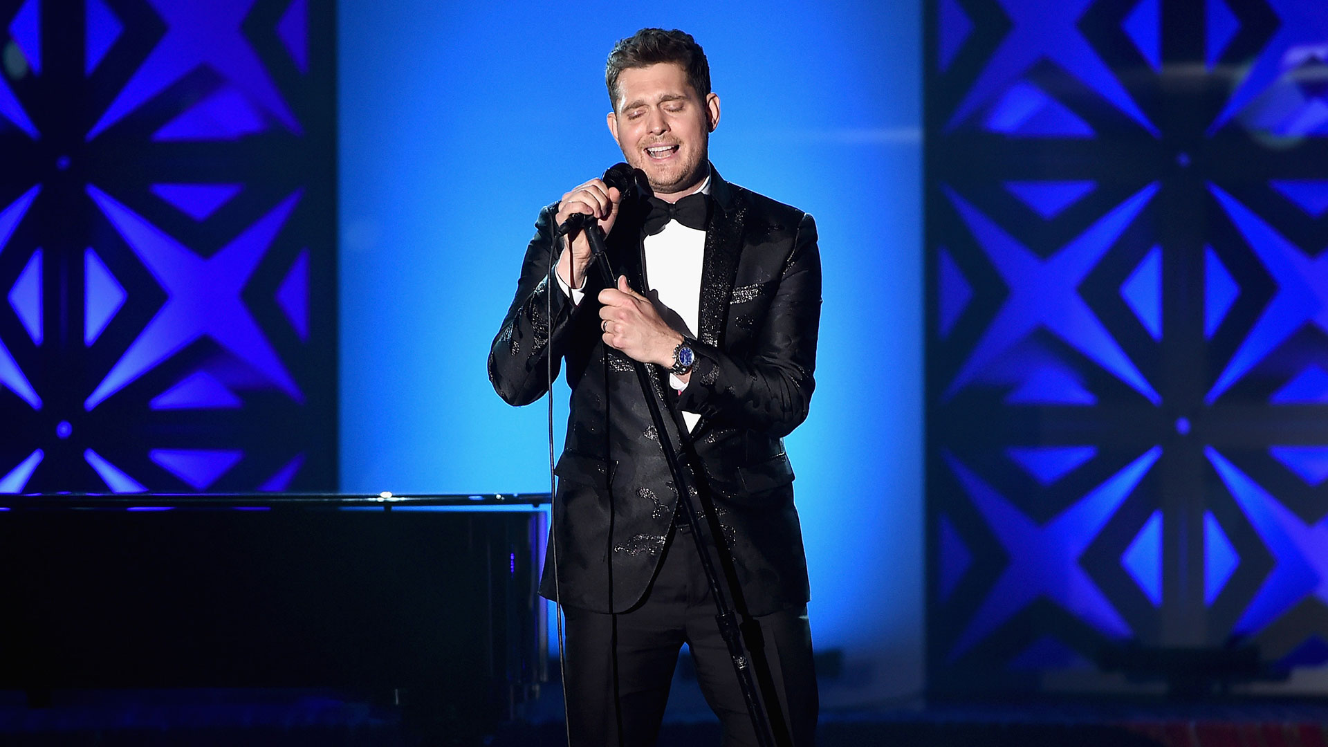 Michael Bublé anuncia que vuelve a los escenarios tras el cáncer de su ...