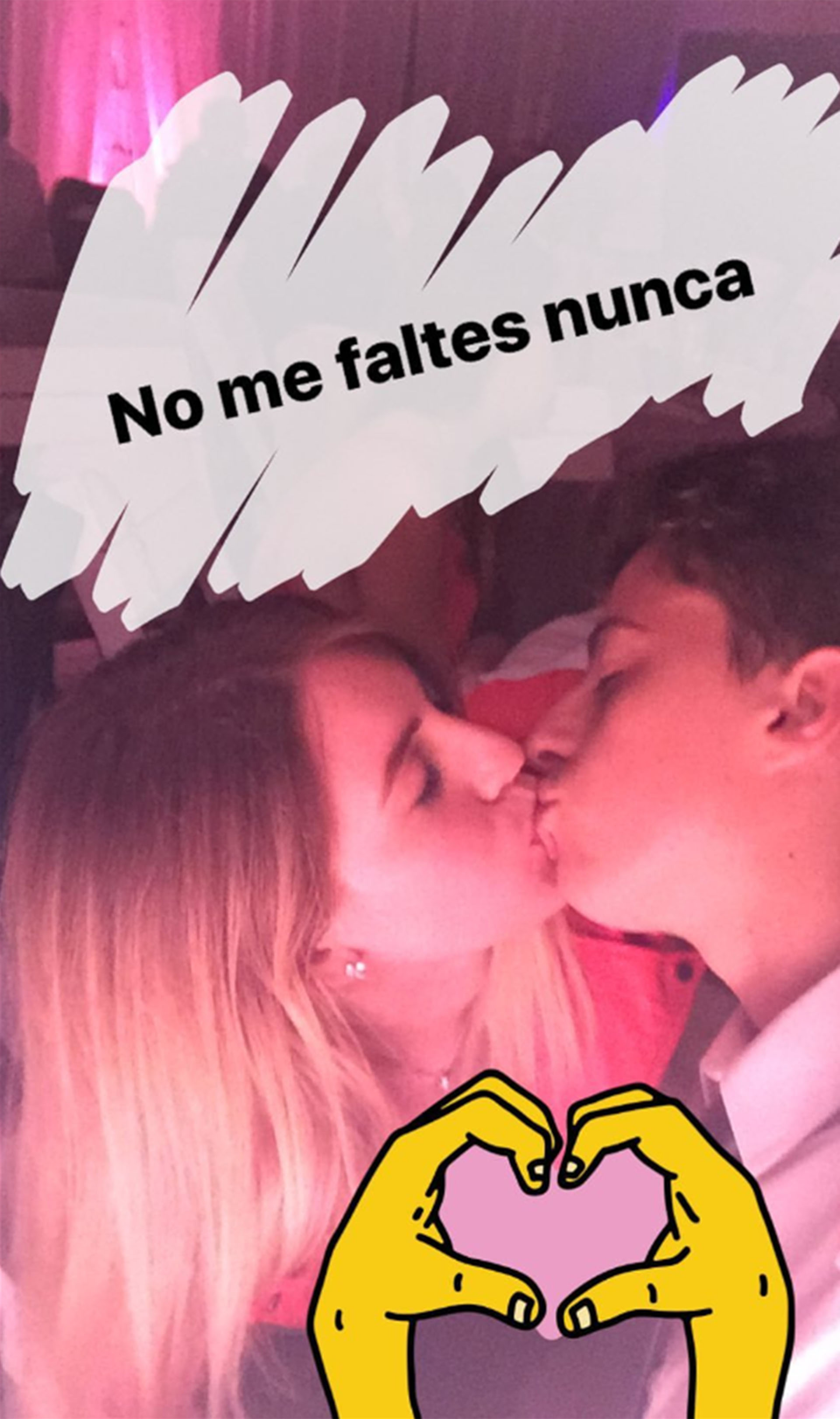 Tras Separarse De Su Novio Varios Años Mayor Laura Esquivel Se