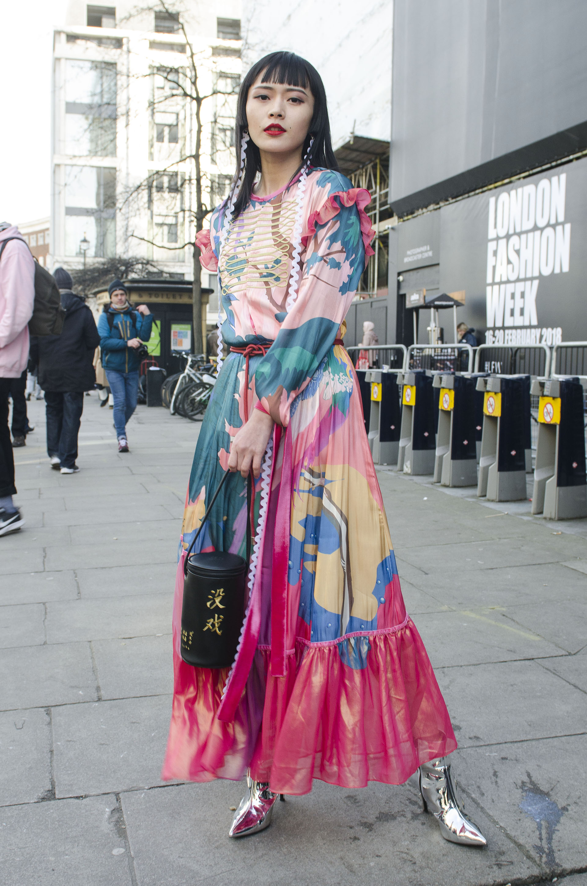Street Style Londinense La Moda Se Adueña De La Capital Británica Durante El London Fashion
