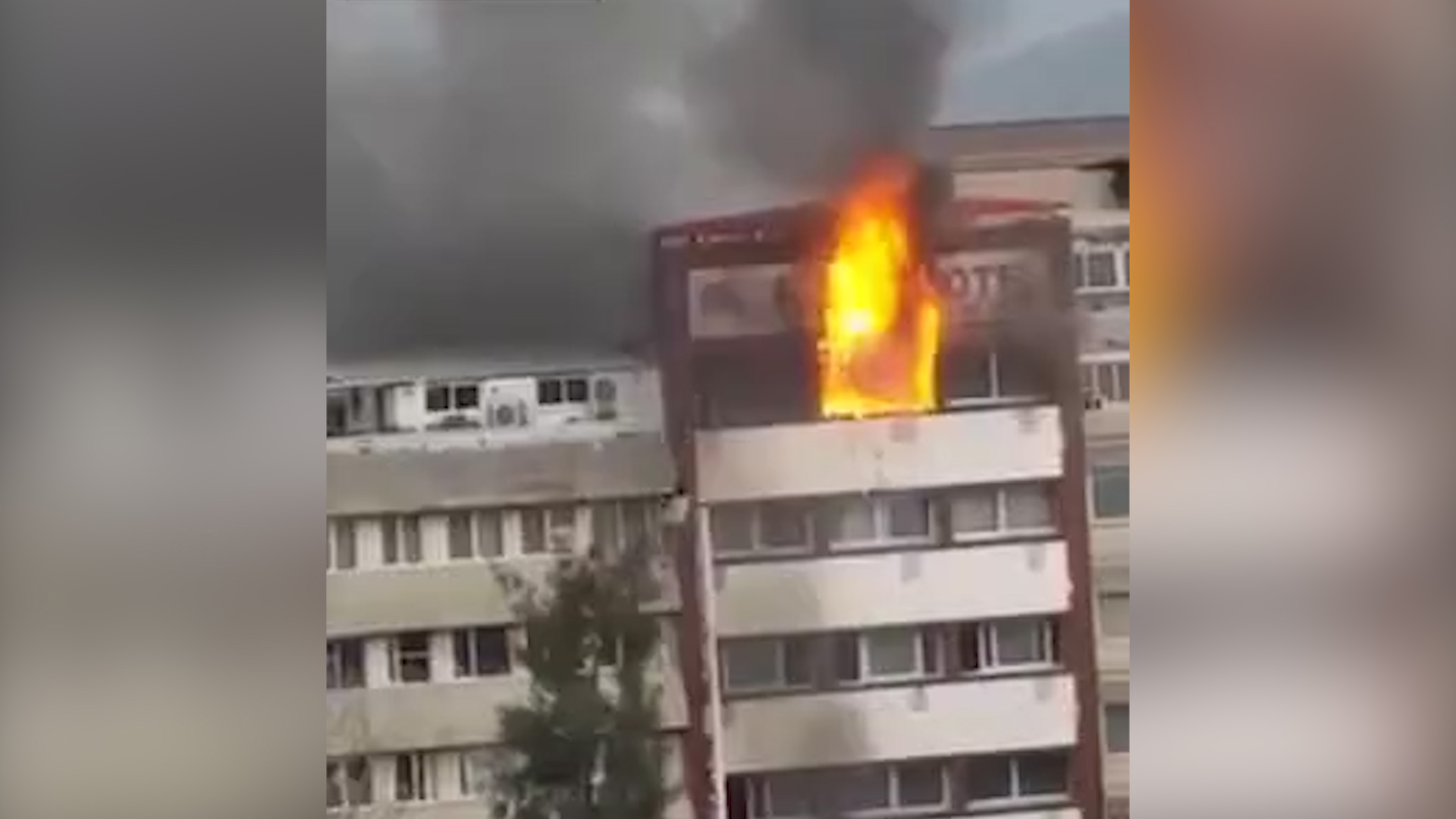 El Instante En Que Una Mujer Se Cae Por La Ventana De Un Hotel Que Se