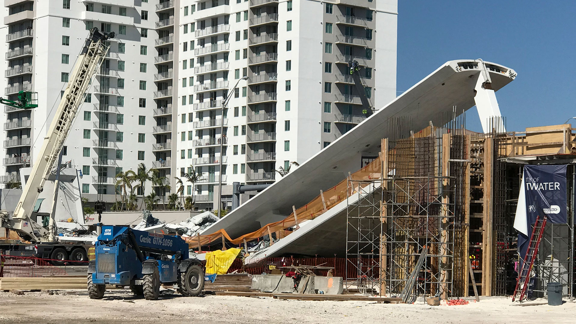 El Puente Peatonal Que Se Desplomó En Miami Tenía Grandes Grietas Infobae 9142