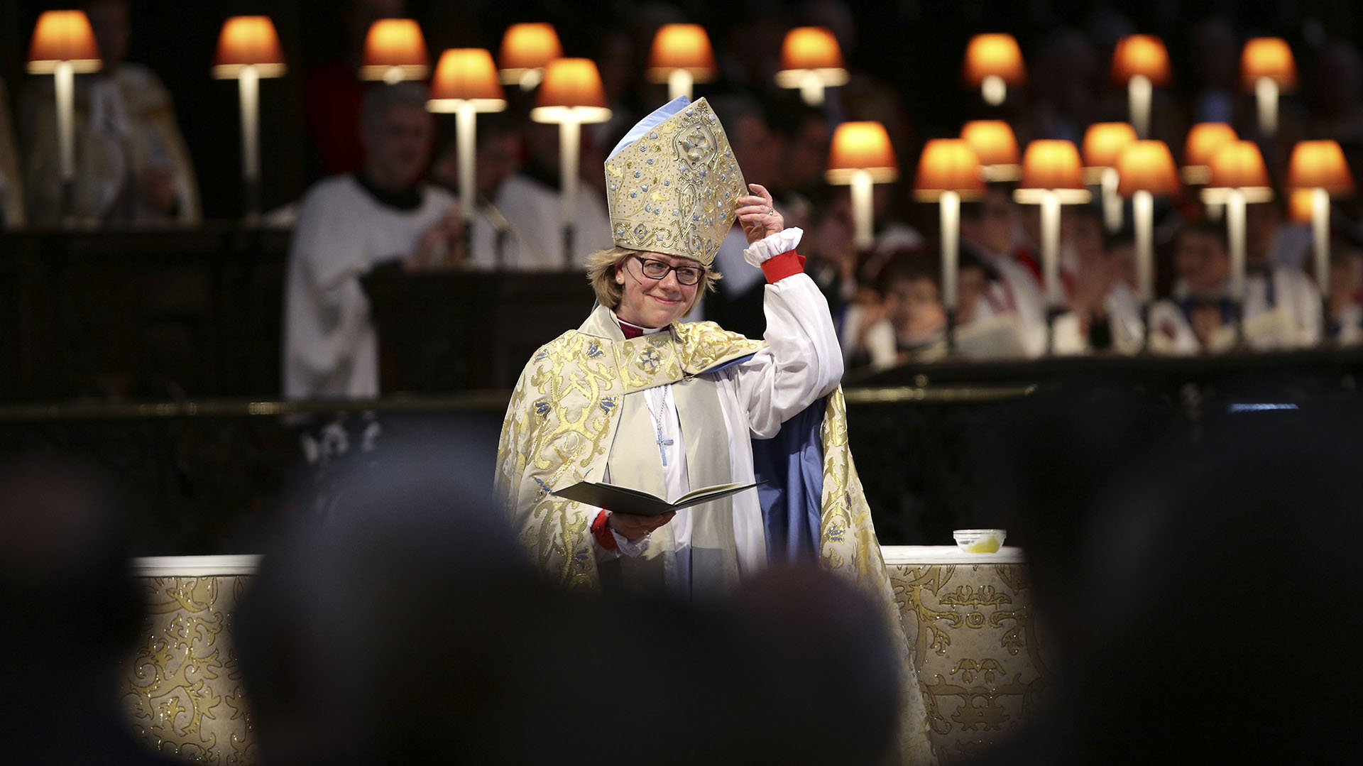 La Iglesia Anglicana Ordenó A La Primera Mujer Obispo De Londres Infobae