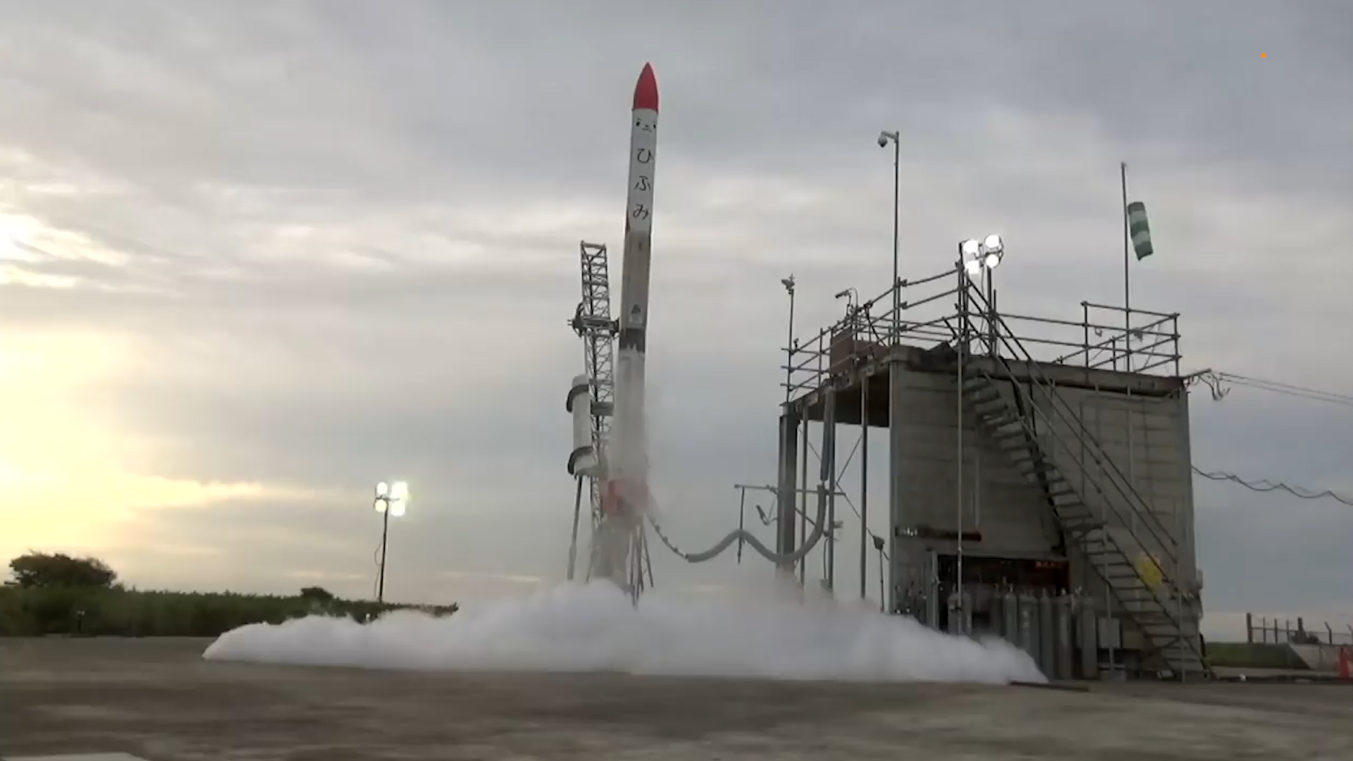 El momento en el que un cohete japonés explota en pleno despegue – eju.tv