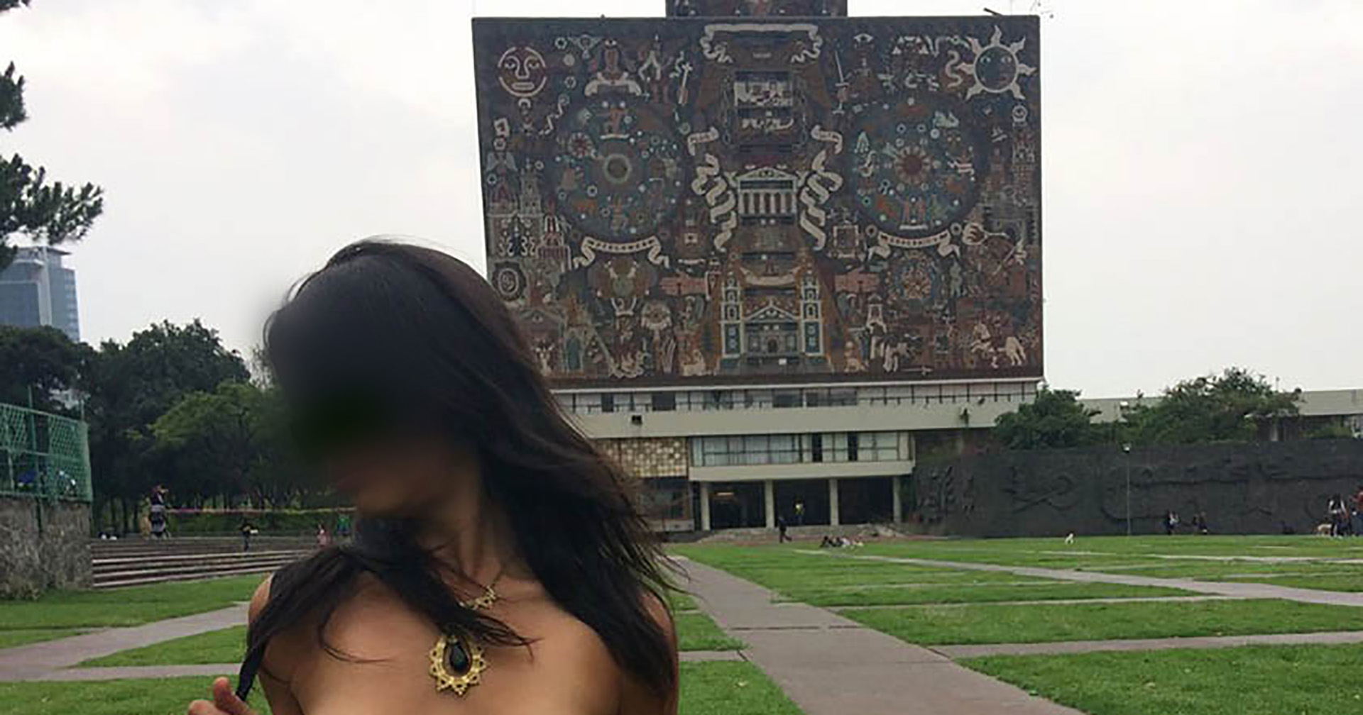 La Sesión Fotográfica Porno Que Indignó A Los Alumnos De Una De Las 6402