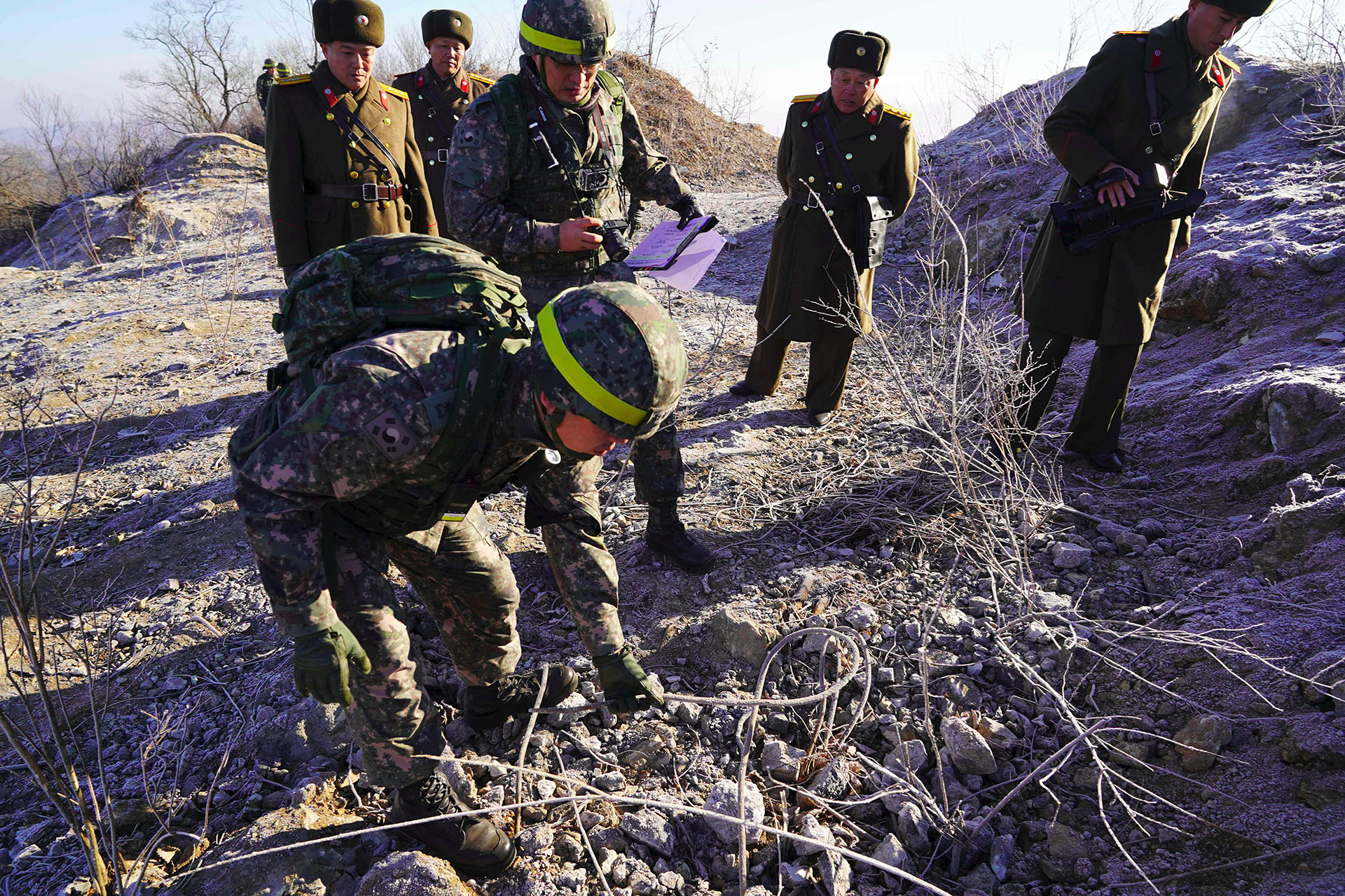 Soldados De Corea Del Norte Y Del Sur Cruzaron Pacíficamente Sus