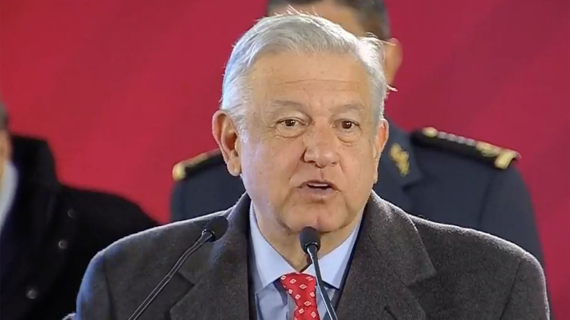 Ni Un Paso Atrás Ni Para Tomar Impulso Contra El Huachicol López
