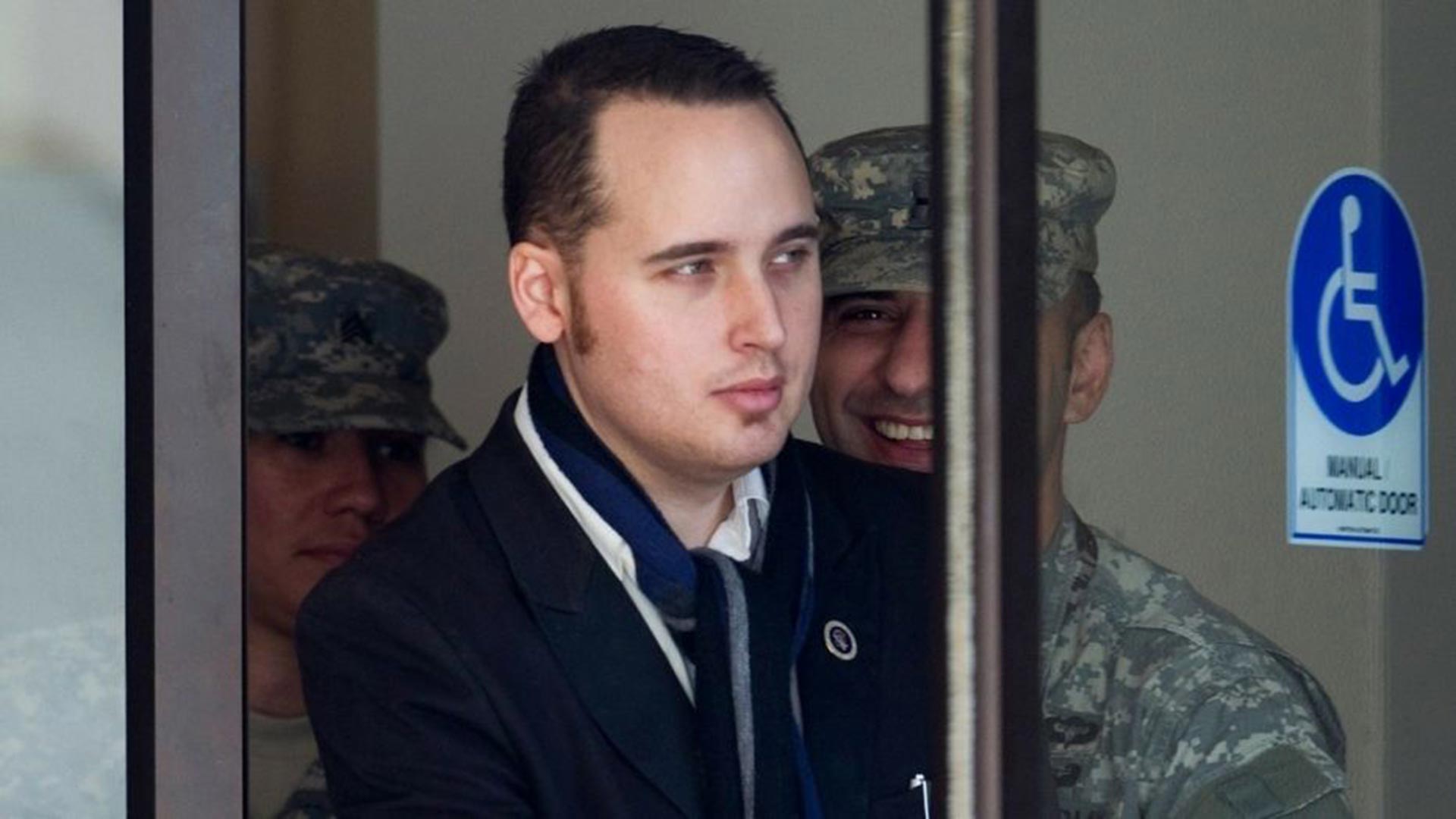 Quién fue Adrián Lamo, el «hacker vagabundo» que delató a la informante ...