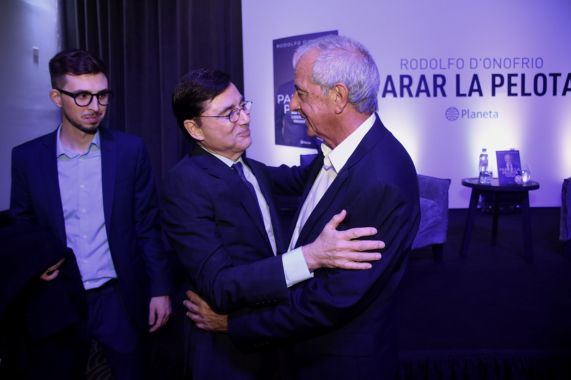 15 Fotos De La Presentación Del Libro Parar La Pelota De Rodolfo D