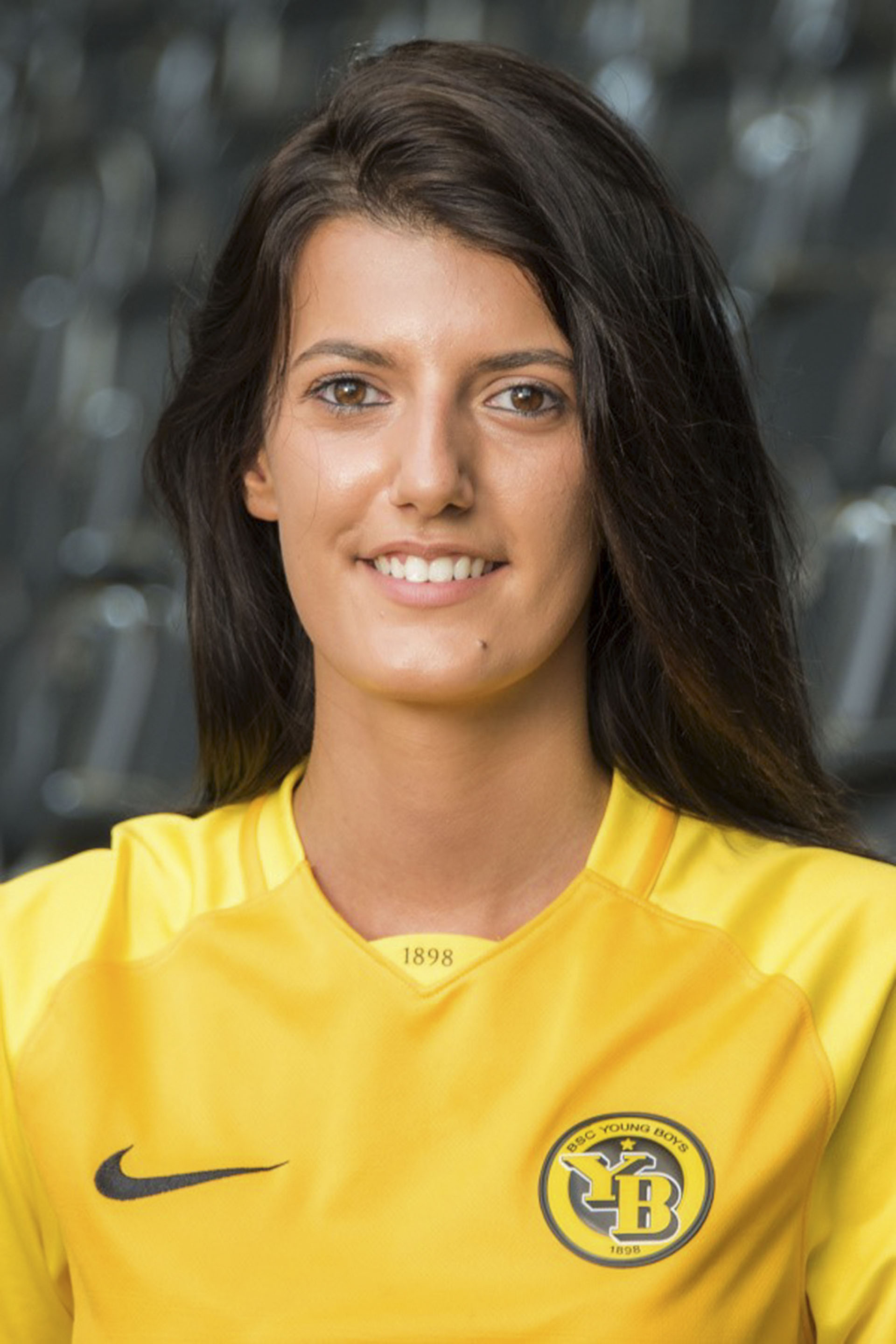 Conmoción Por La Desaparición De Una Jugadora De La Selección De Suiza Cuando Nadaba En Un Lago
