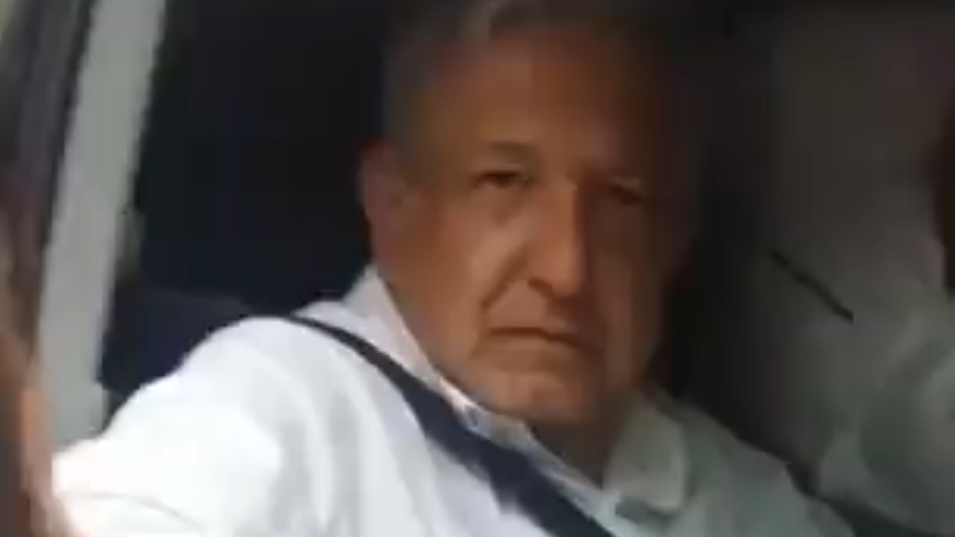 Pobladores De Oaxaca Interceptaron A López Obrador Y Lo Confrontaron 9028