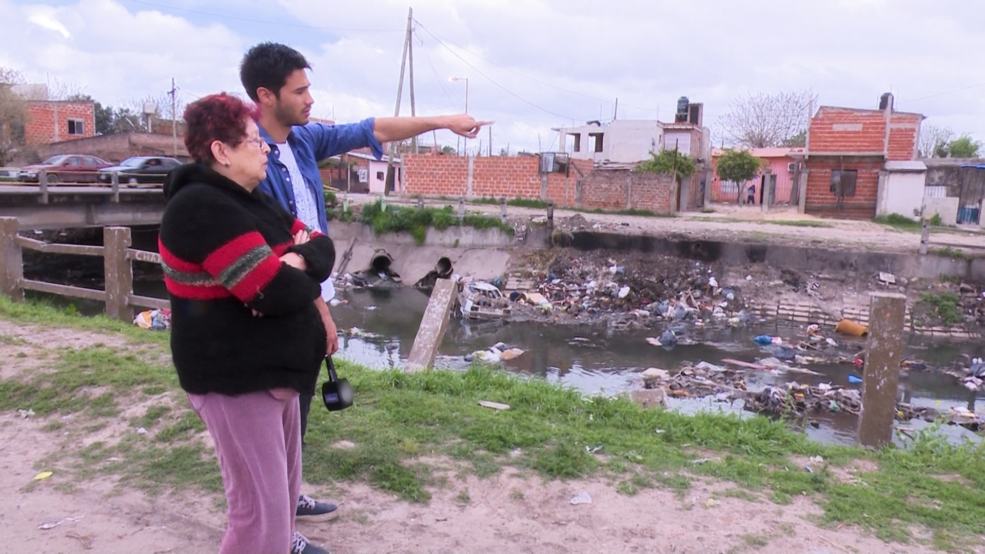 La Contaminación Del Arroyo Las Piedras No Se Combate Con Carteles