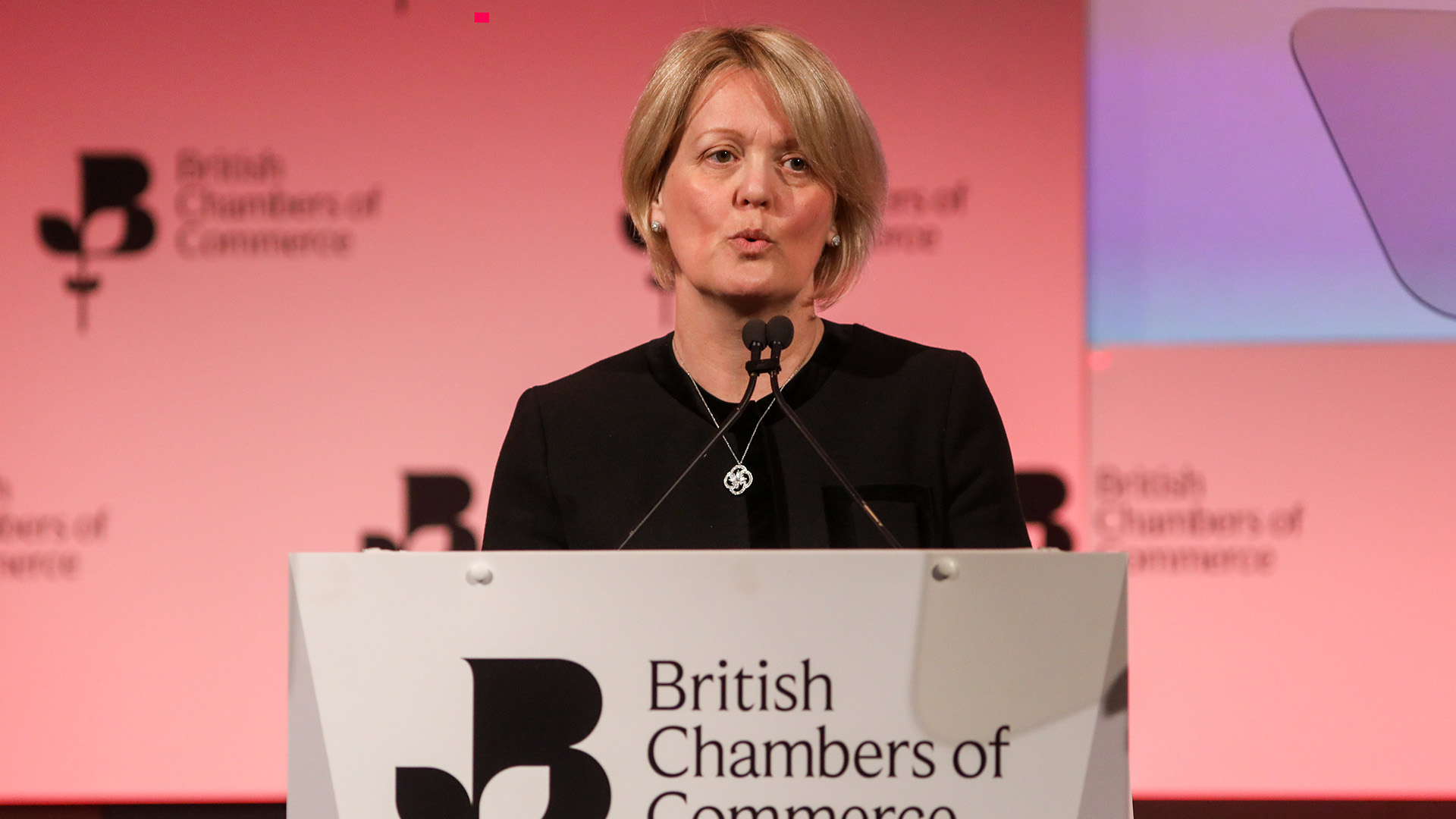 Quién es Alison Rose, la primera mujer en dirigir un gran banco ...