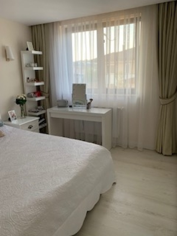 Design project for Furniture and decoration of the bedroom in Romania ...