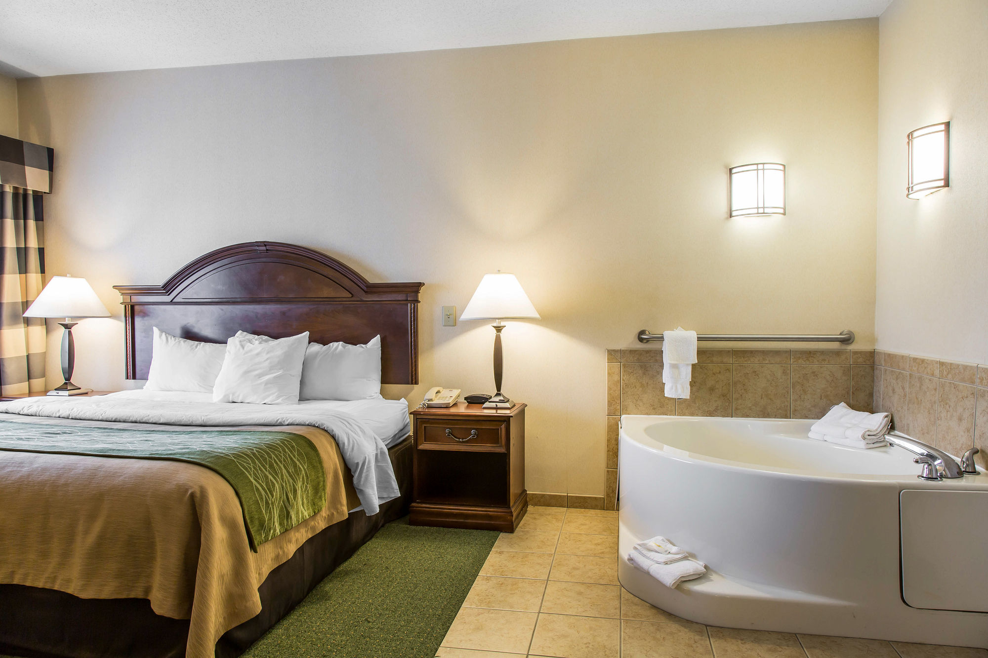 Discount Coupon for Comfort Inn in East Windsor, Connecticut - Save Money!