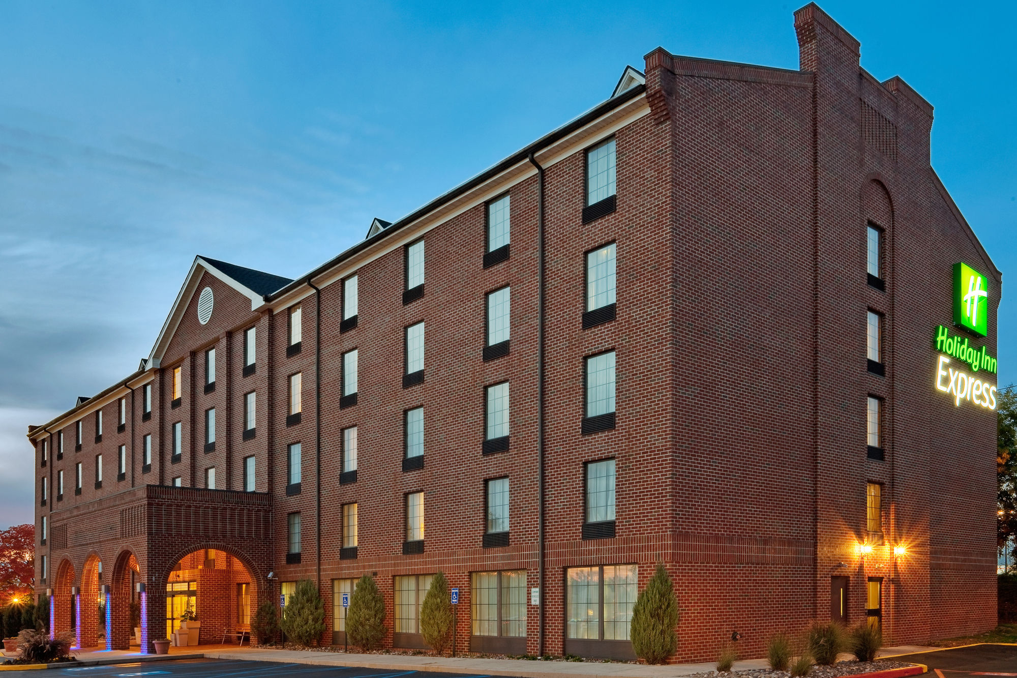 Discount Coupon for Holiday Inn Express - Harrisburg East in Harrisburg ...