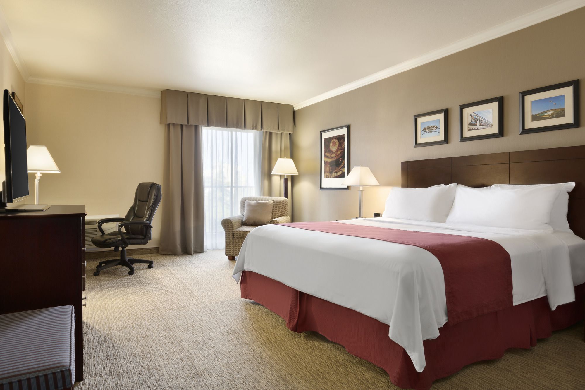 Discount Coupon for Radisson Hotel Fresno Conference Center in Fresno ...