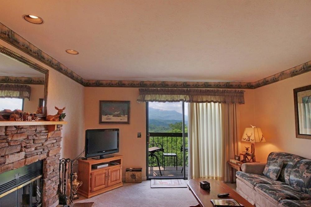 Discount Coupon for Deer Ridge Mountain Resort in Gatlinburg, Tennessee ...