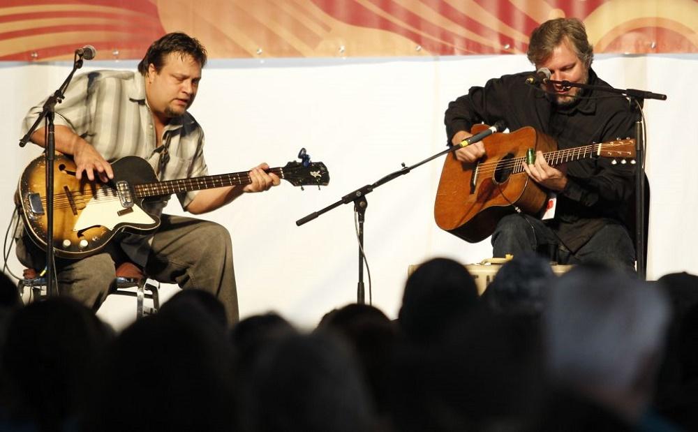 The Harris Brothers- MusicIDB.com - The Music Industry Database