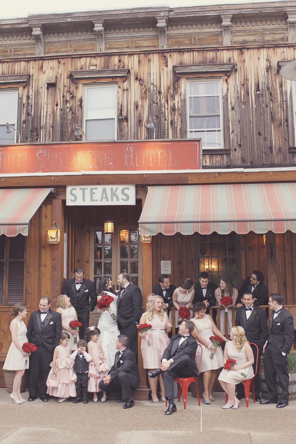 5 Rules for Composing Group Photographs | Artsy Couture