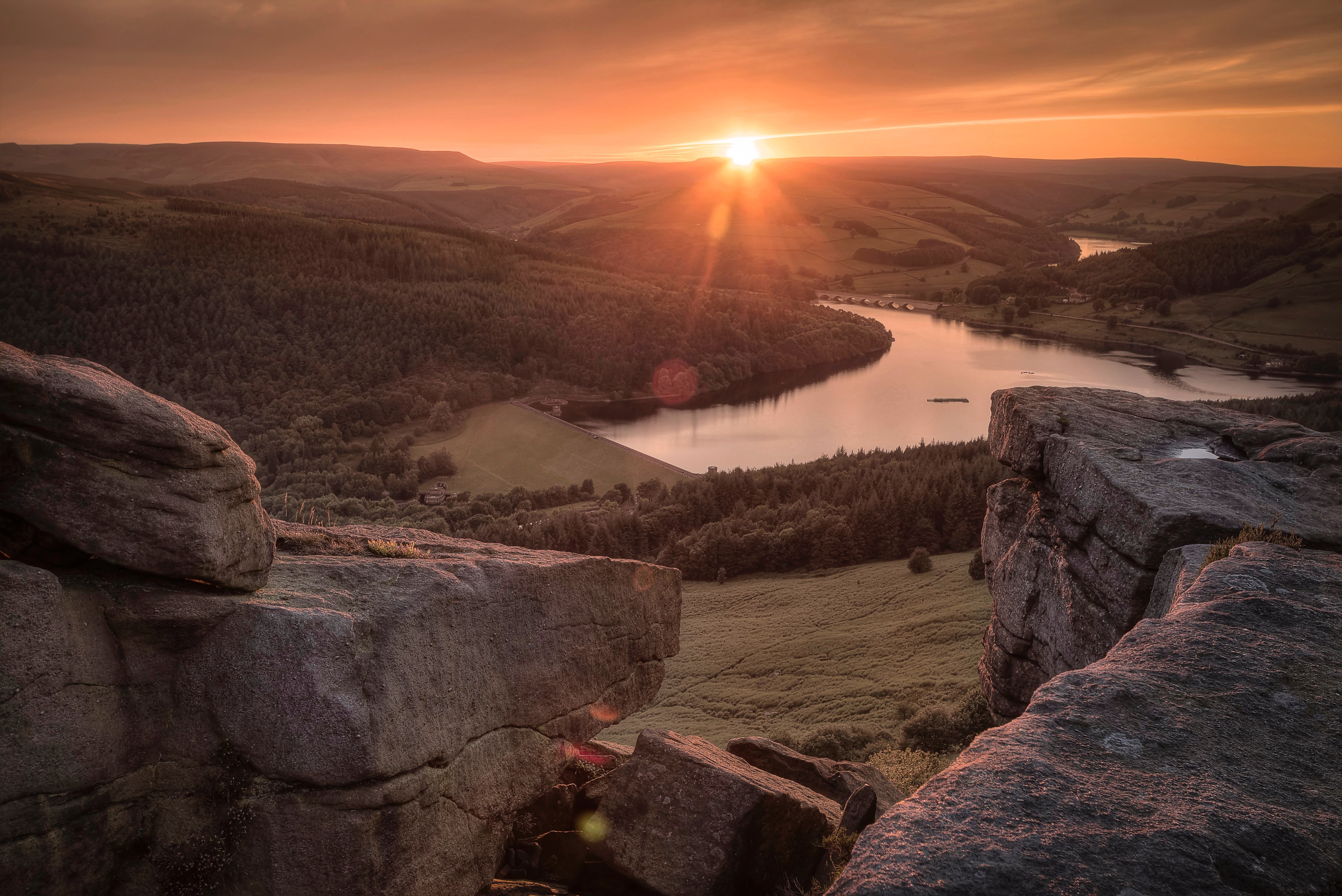 rob-bates-701732-unsplash | Artsy Couture