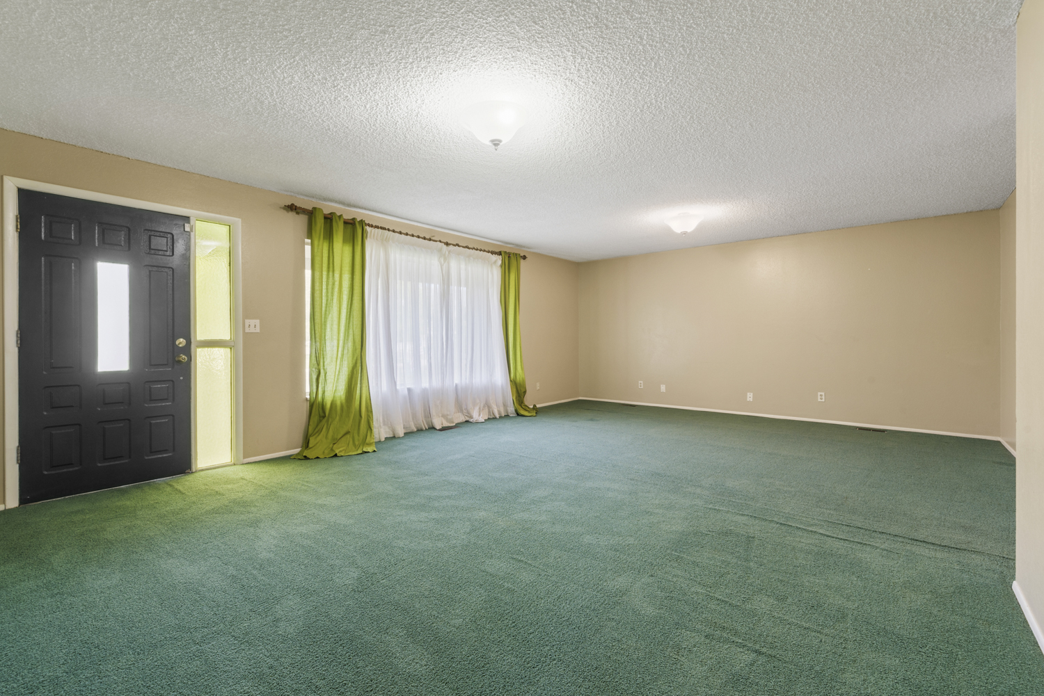 Aland Triplex Upstairs – Orem – Av. 12/1 | Aspen Ridge Management