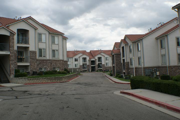 Lake Ridge Condominiums | Aspen Ridge Management