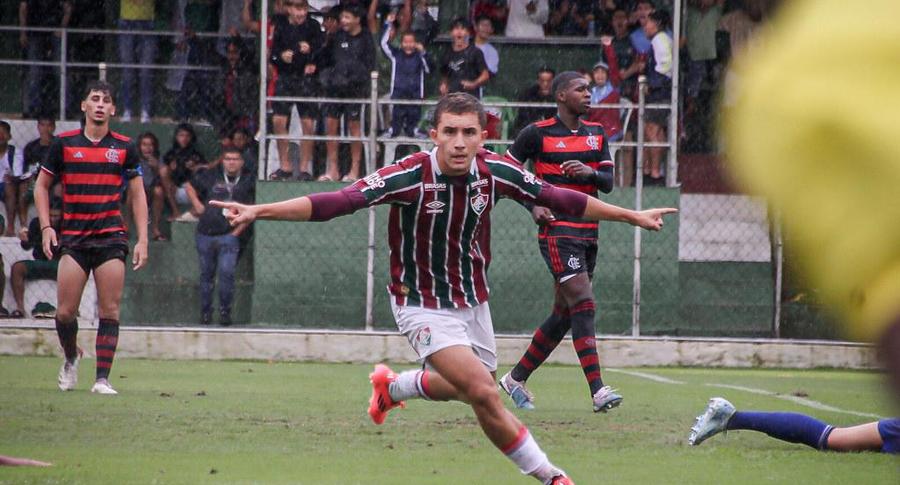Fluminense e Flamengo empatam jogo de ida da final do Carioca Sub-15 ...