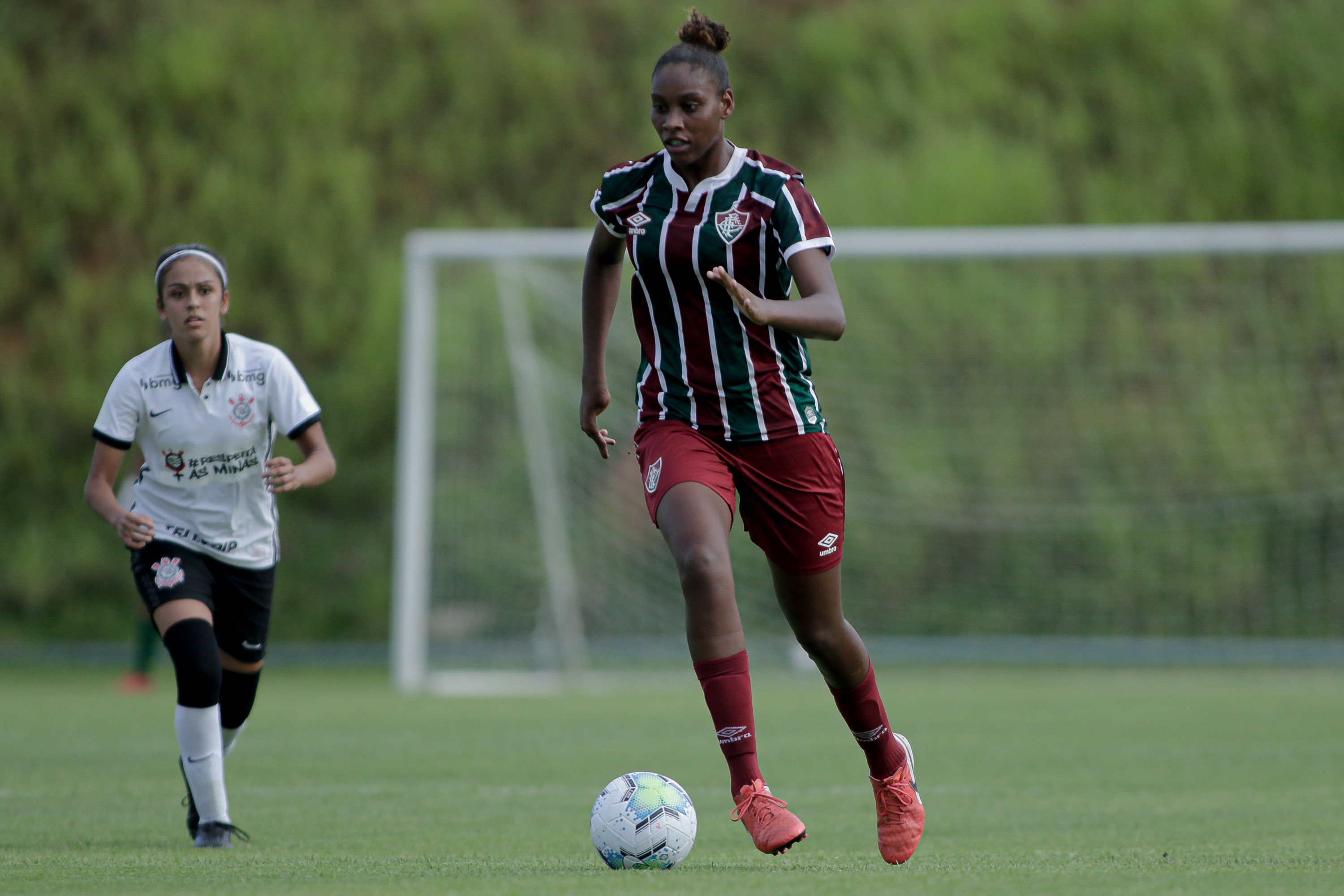 Com gol de Luany, Fluminense vence novamente o Corinthians pelo ...