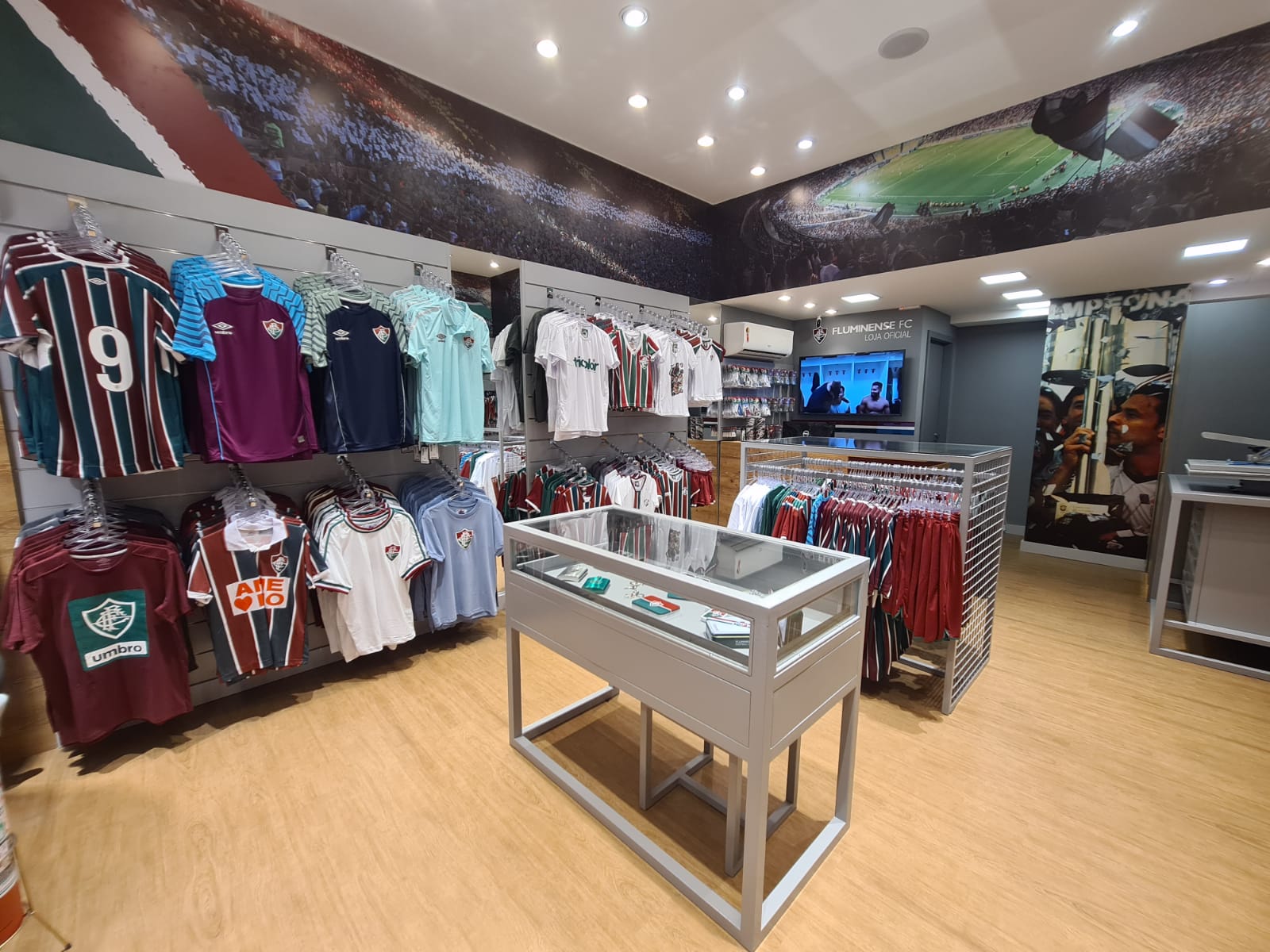 Loja Oficial do Fluminense chega a Copacabana — Fluminense Football Club