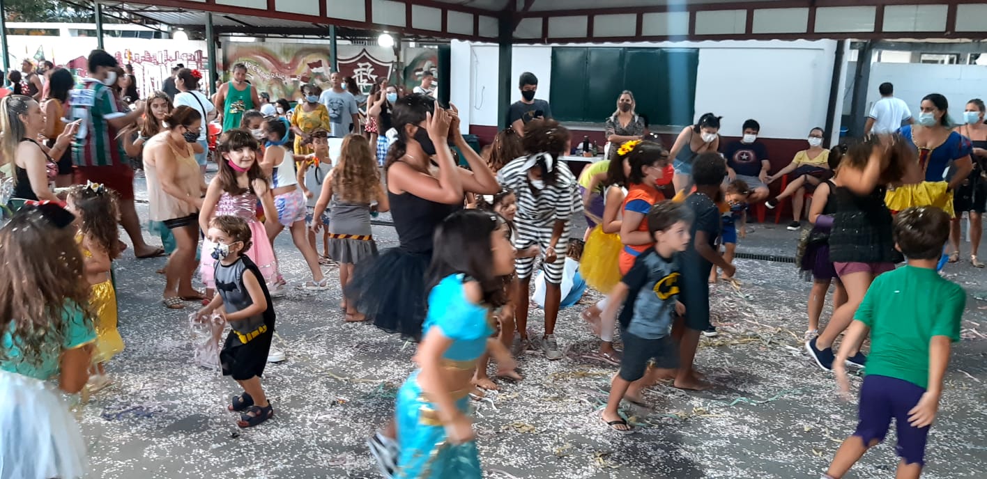 Domingo com recreação de Carnaval no Parque Infantil — Fluminense ...