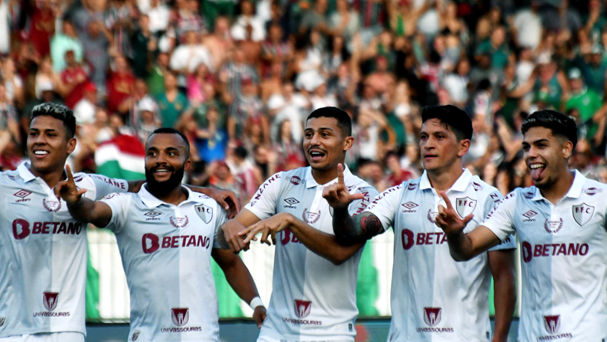 Flu chega a 50 jogos na temporada e 2022 já é o ano com mais vitórias ...