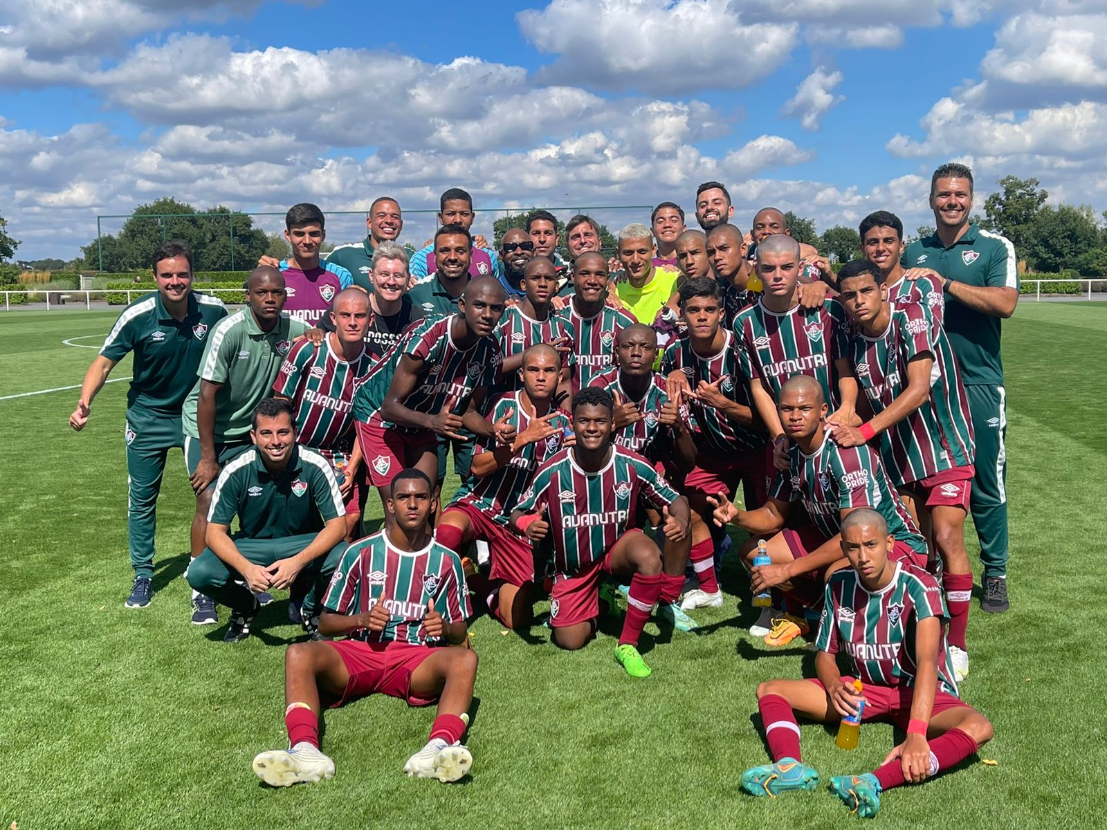 Sub-16 do Flu faz 6 a 1 no Tottenham, na Inglaterra — Fluminense ...