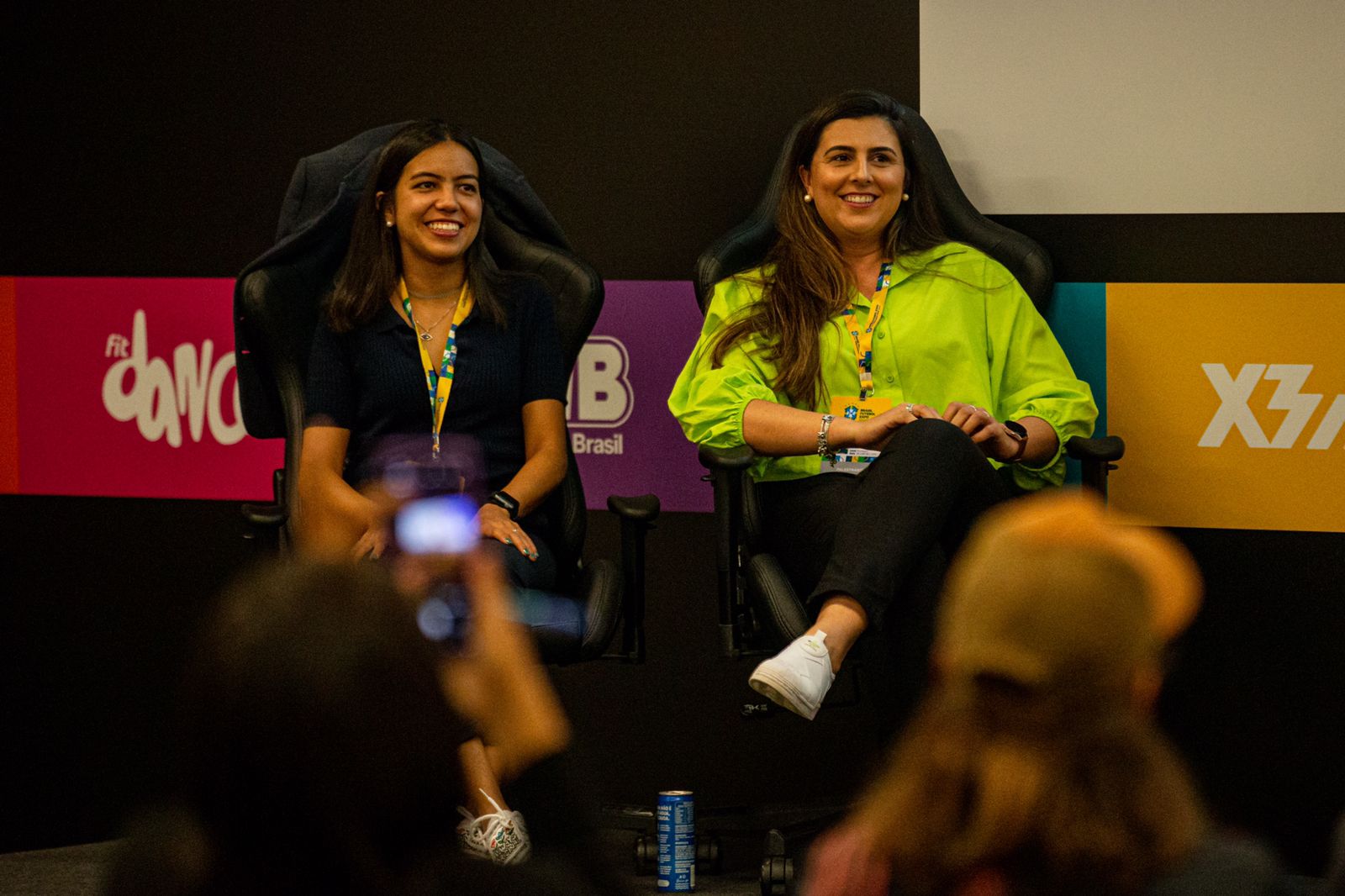 Gerente de Futebol Feminino do Flu palestra em curso da Brasil Futebol ...