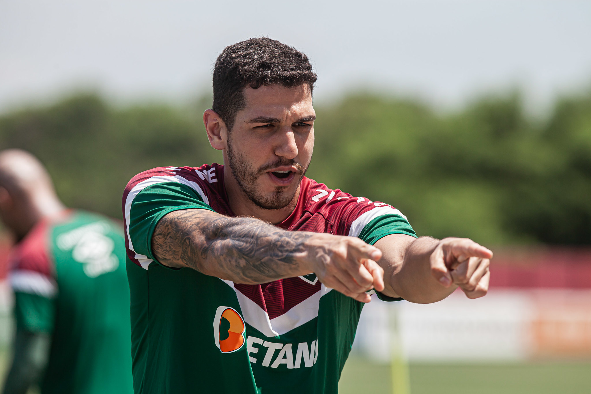 Prestes a completar 200 jogos pelo Flu, Nino se declara ao clube e mira ...