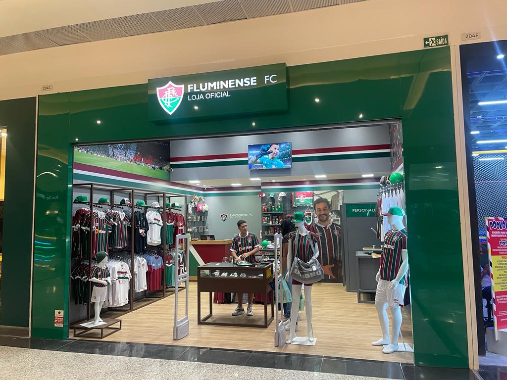 Fluminense inaugura novas lojas oficiais em Petrópolis e na Taquara ...
