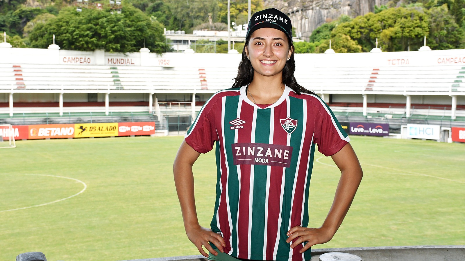 Levantadora Carol Donatiello é o novo reforço do Fluminense ...