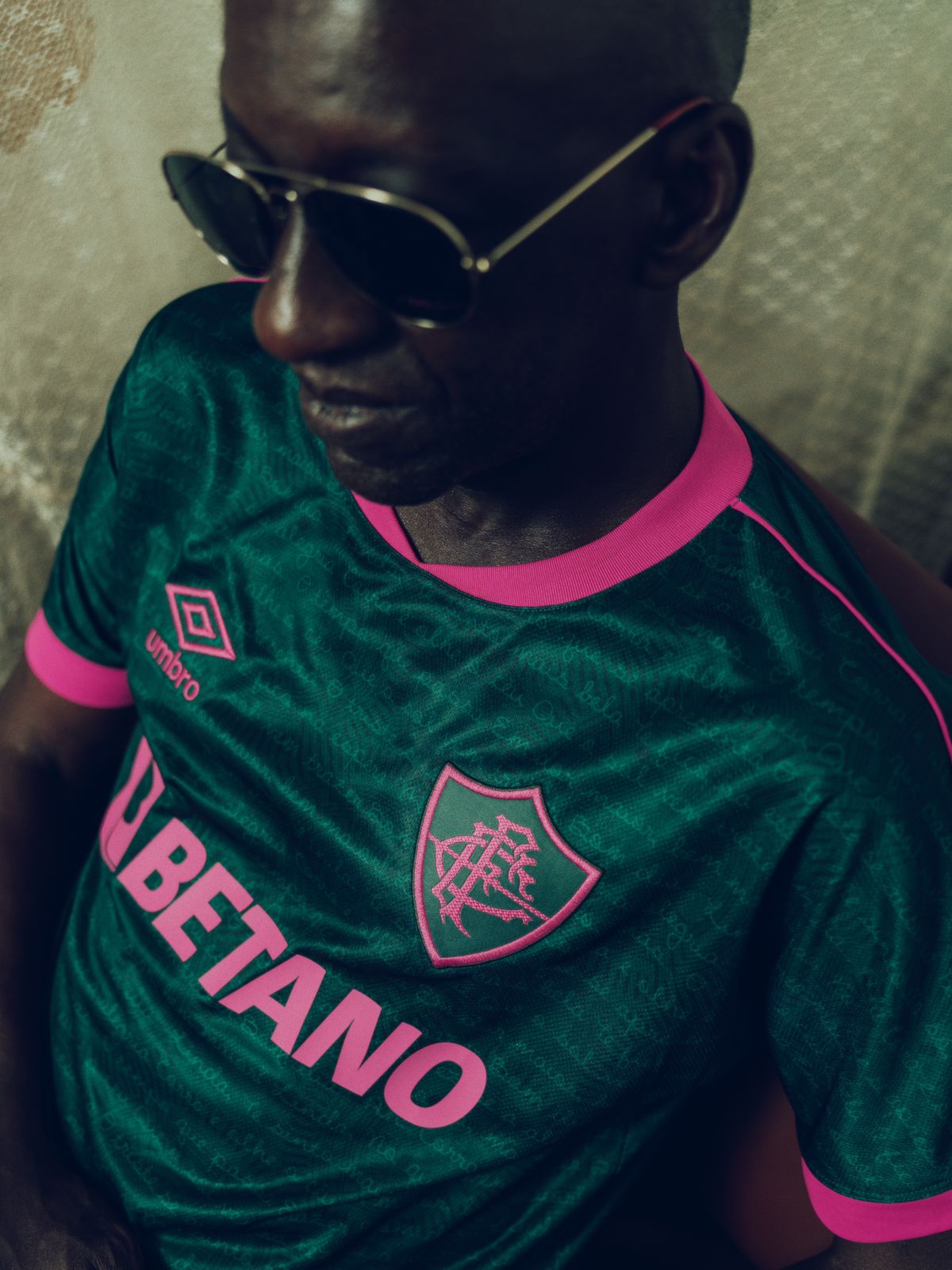 “Corra e olhe o céu”: Fluminense e Umbro lançam nova terceira camisa em ...