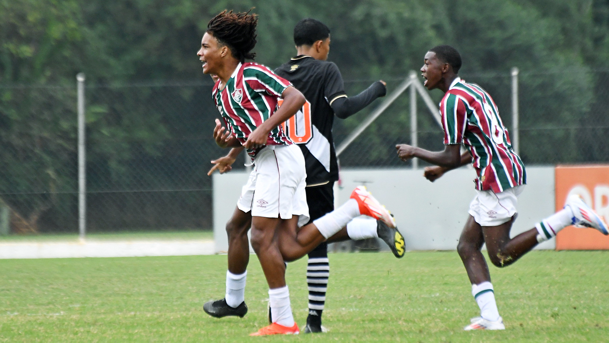 Base do Fluminense conquista cinco títulos no fim de semana ...