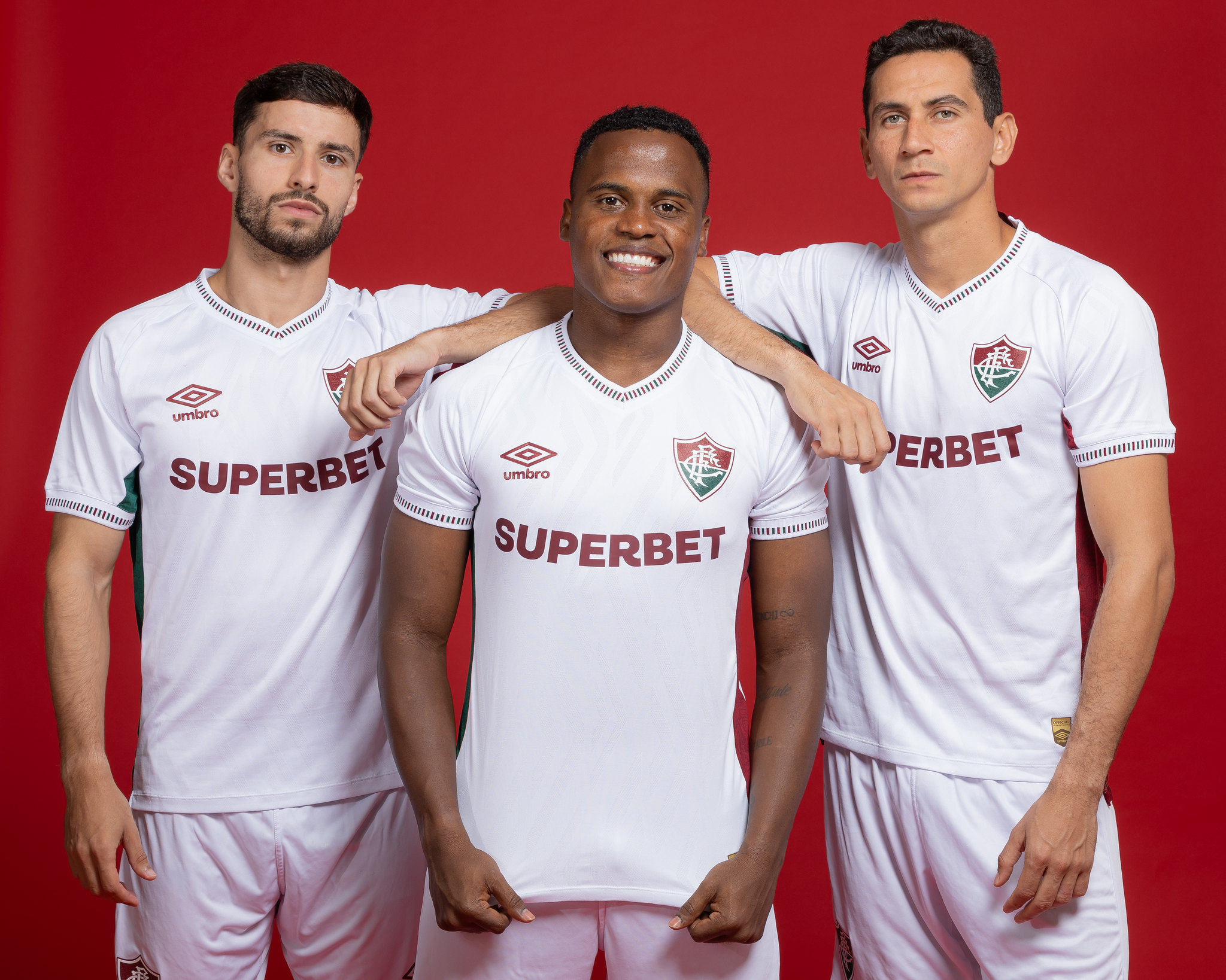 Fluminense e Umbro apresentam a nova camisa branca para 2025 ...