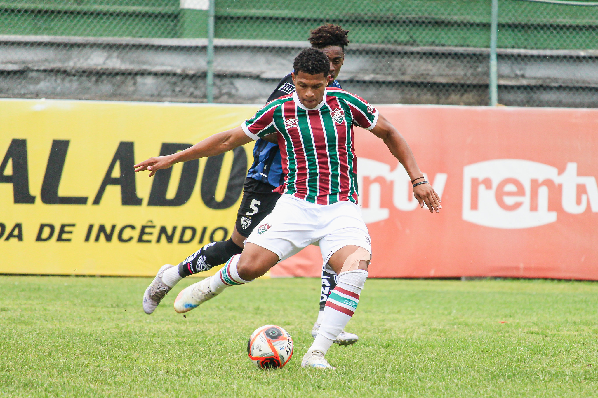 Artilheiro do Fluminense em 2024 e 2025 vai para terceira edição da ...