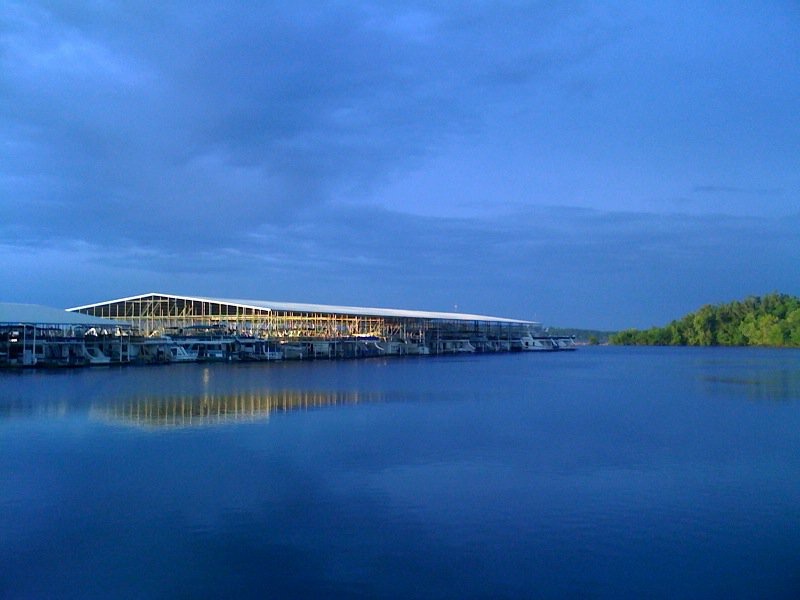 Eddy Creek Marina Resort - Eddyville, Kentucky - Lake Barkley - Snag-A-Slip