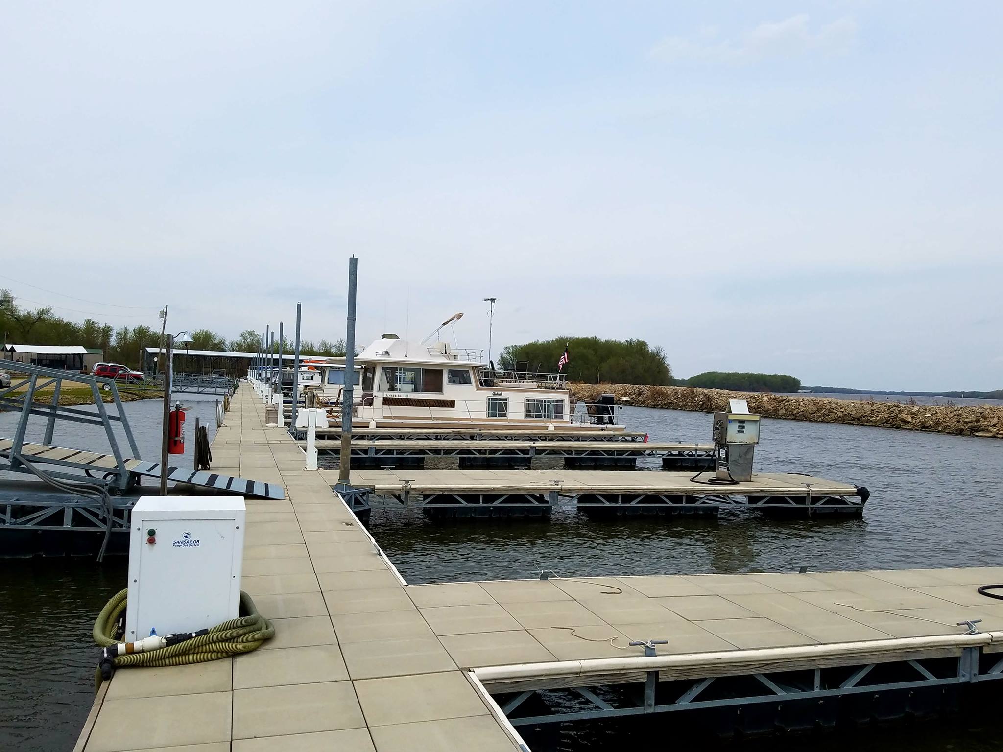 Bluff Harbor Marina | Snag-A-Slip