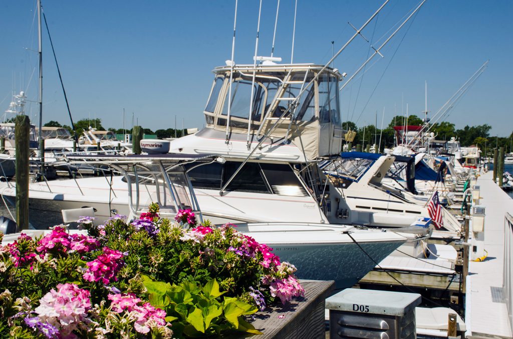 Harbor Lights Marina - Warwick, Rhode Island Marina - Snag-A-Slip