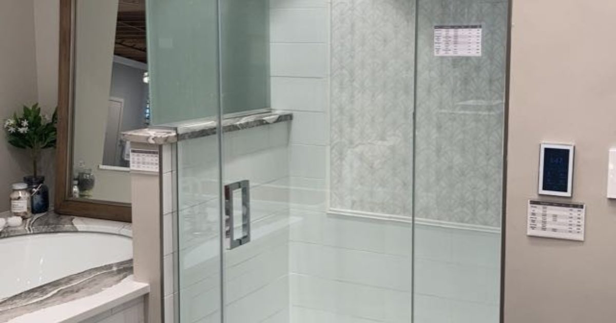 Geolux Swing Door/Panel/Return Panel | Basco Shower Doors